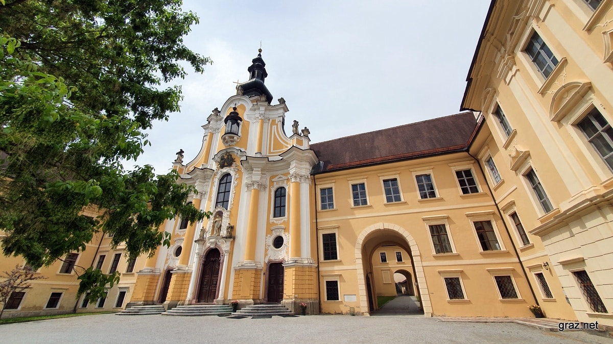 Stift Rein - Infos zum Welt-ältesten Zisterzienserkloster - Fotos