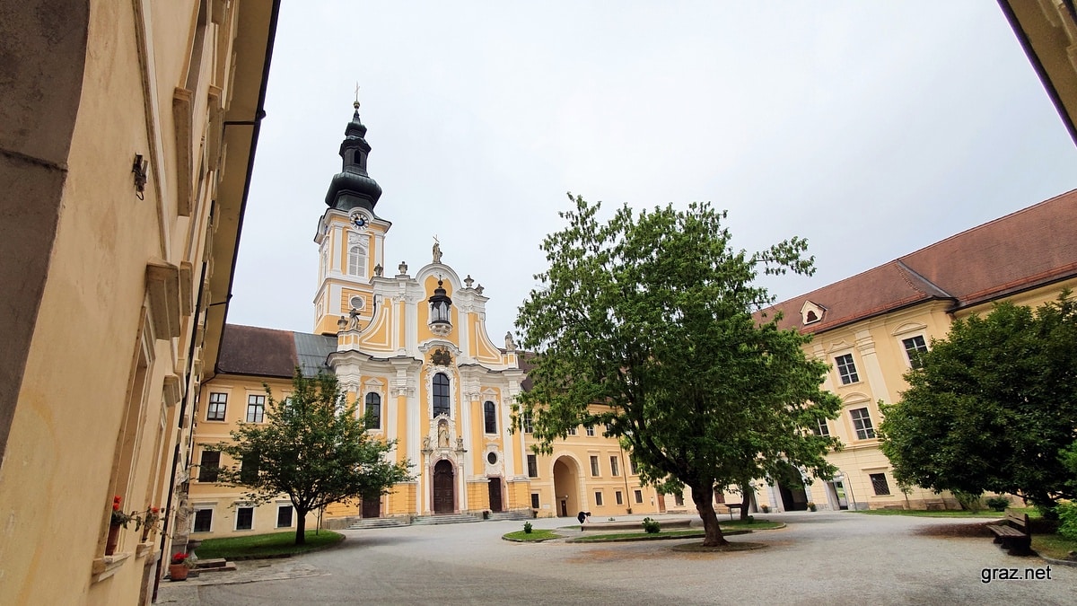 Stift Rein - Infos zum Welt-ältesten Zisterzienserkloster - Fotos